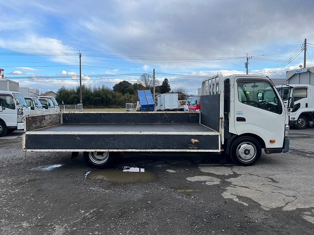 H29 日野 デュトロ 平ボディ ワイド ロング 2トン積載 5トン限定・準中型免許 5速MT TOYOTA トヨタ 2t 5t 小型 | 中古トラック 販売 買取 バディトラック
